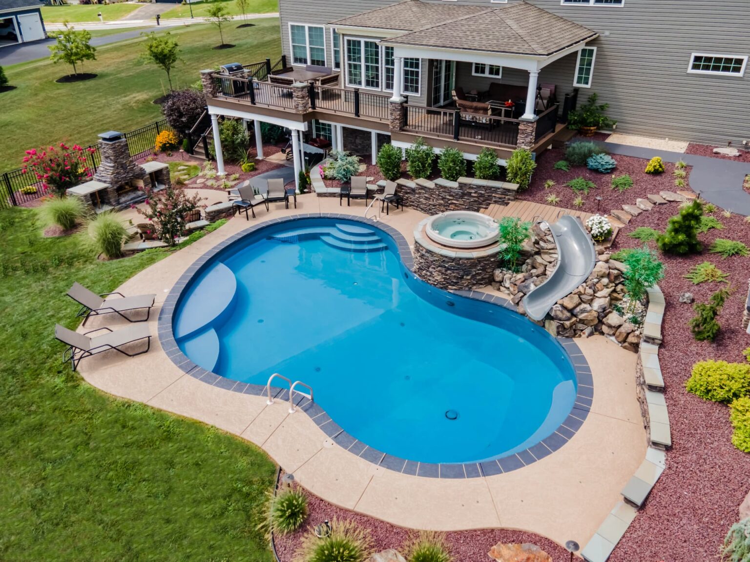 Pool Builder & Hot Tub Store in Pennsylvania | Goodall Pools & Spas